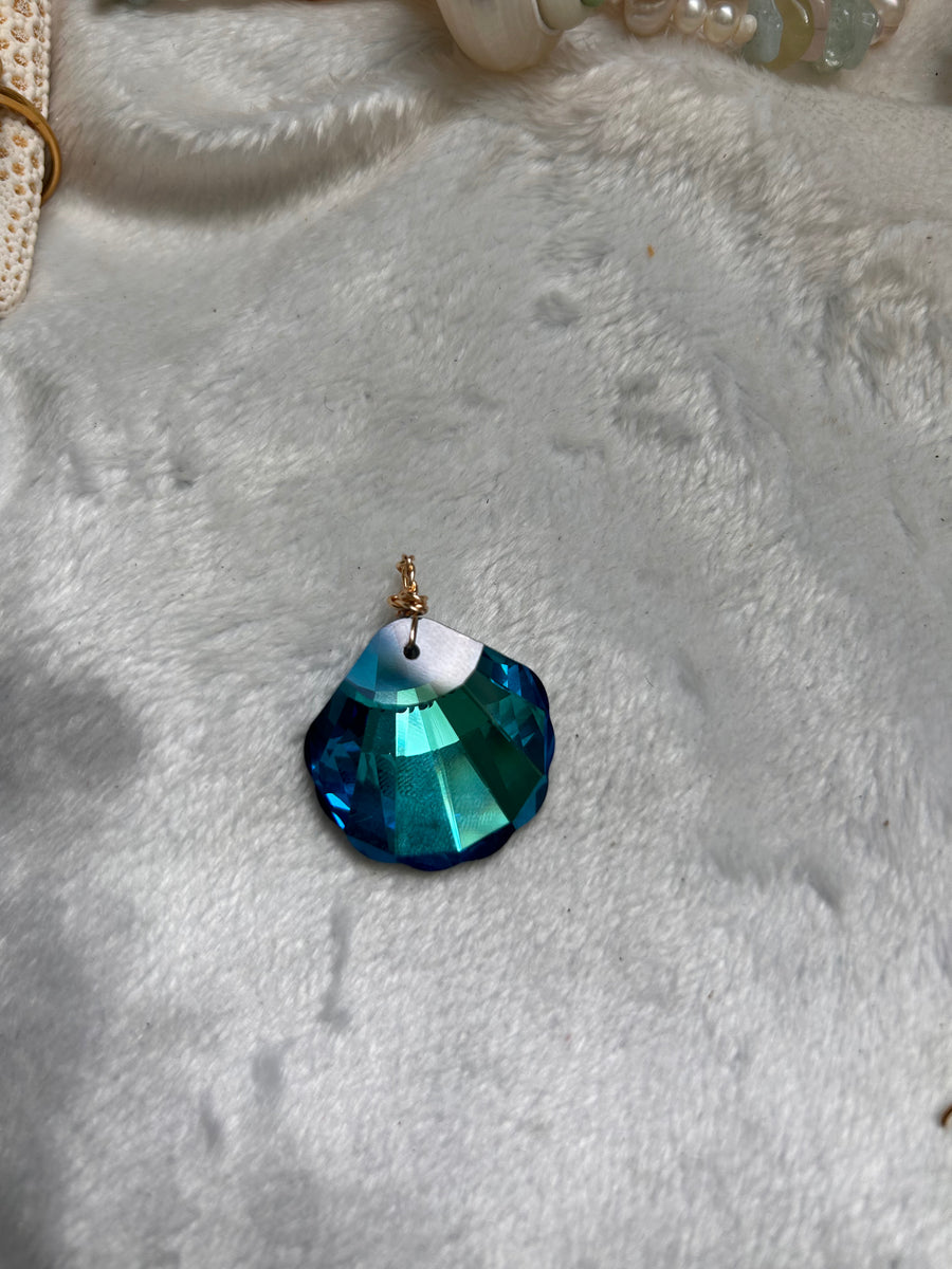 Tornasol Crystal shell – Fabiola's Jewelry